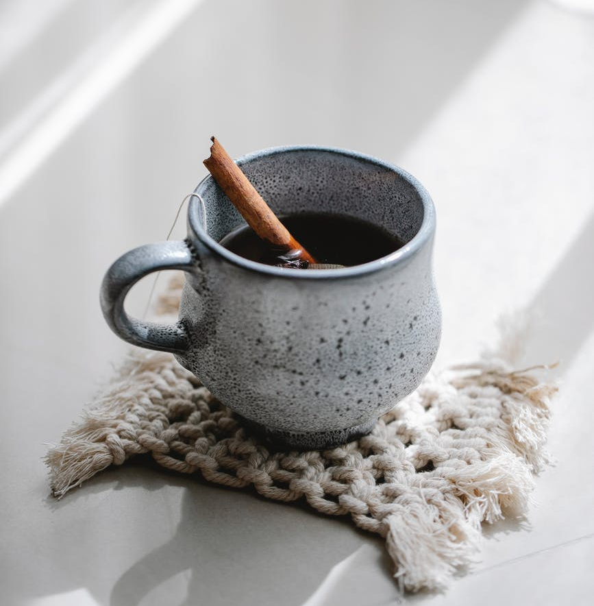 Inviting Mara to tea – A Little Squirrelli